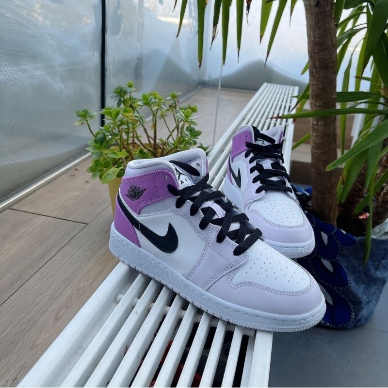 Jual AIR JORDAN 1 MID BARELY GRAPE (GS) | Shopee Indonesia