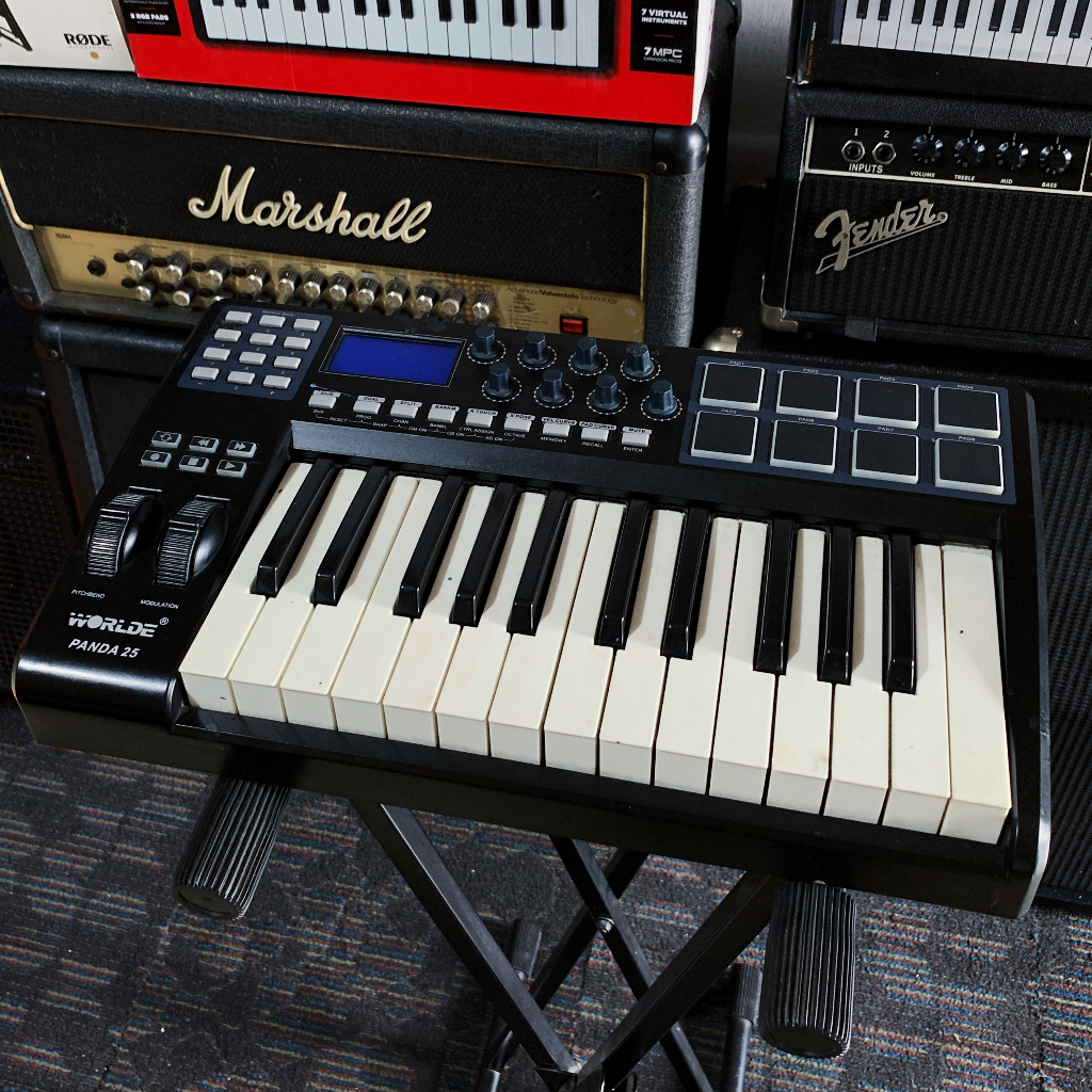 Jual BILLY MUSIK - Wordle Panda 25 - 25 Keys Keyboard Controller ...