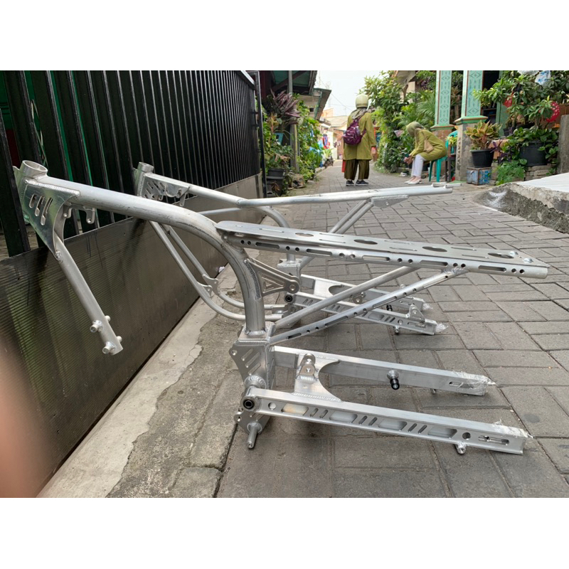 Jual sasis rangka almunium Herex tiger gl dragbike monoshok | Shopee ...