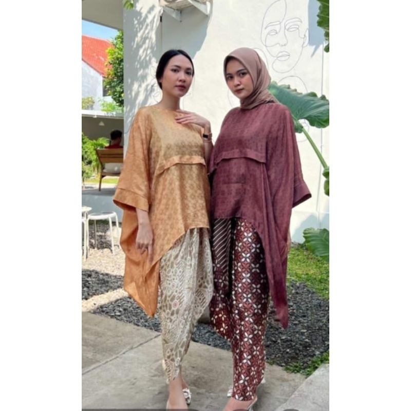 Jual Kaftan Lipat Kerah Bulat (Hanya Atasan) | Shopee Indonesia