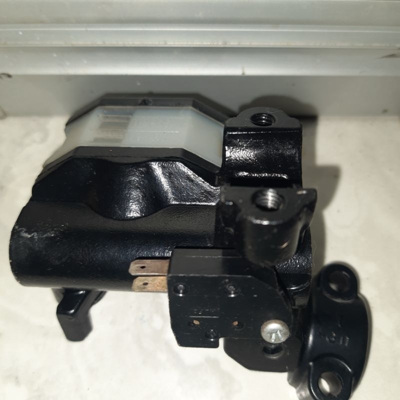 Jual master rem suzuki thunder suzuki trs trz gp100 original suzuki ...