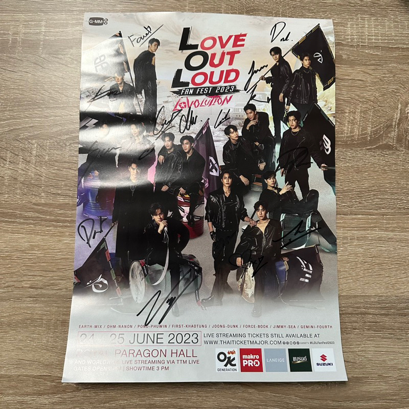 Jual signed poster dan boxset gmmtv lol fanfest 2023 #lolfanfest2023 ...