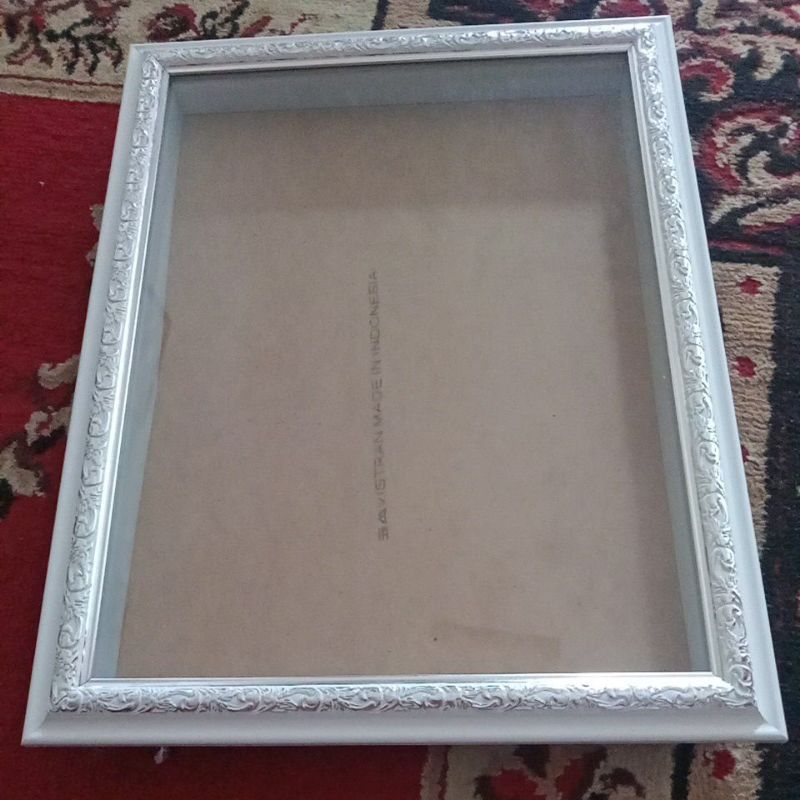 Jual Bingkai 3D 45x35cm kedalaman 6 cm (putih silver) | Shopee Indonesia