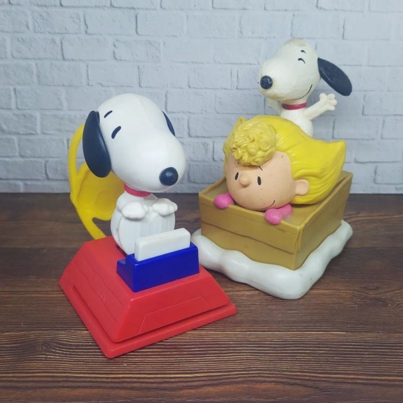 Jual Snoopy and peanuts happy meal mcd kfc set 2pcs | Shopee Indonesia