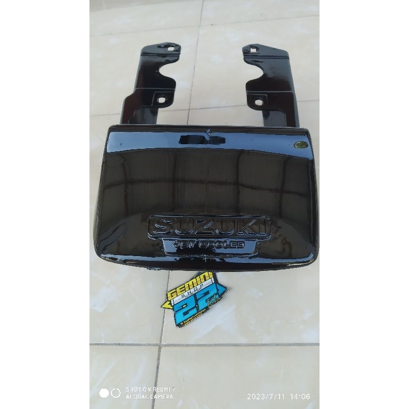 Jual body suzuki rc . Cover body suzuki rc .cover body belakang suzuki ...