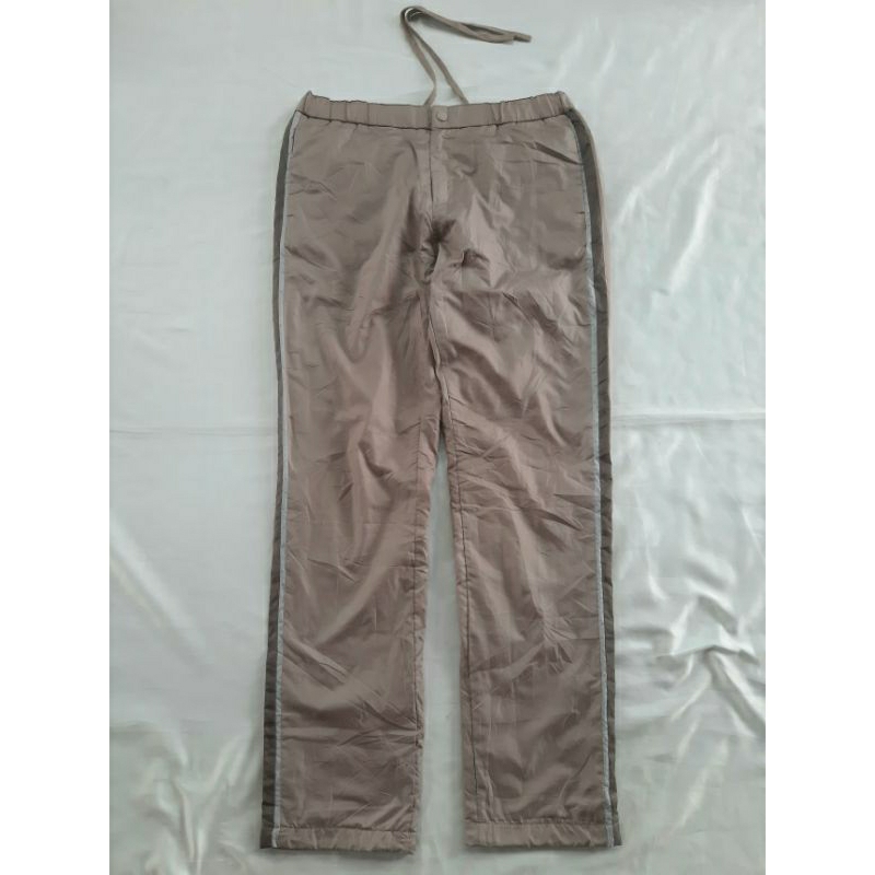 Jual Uniqlo Parasut | Shopee Indonesia