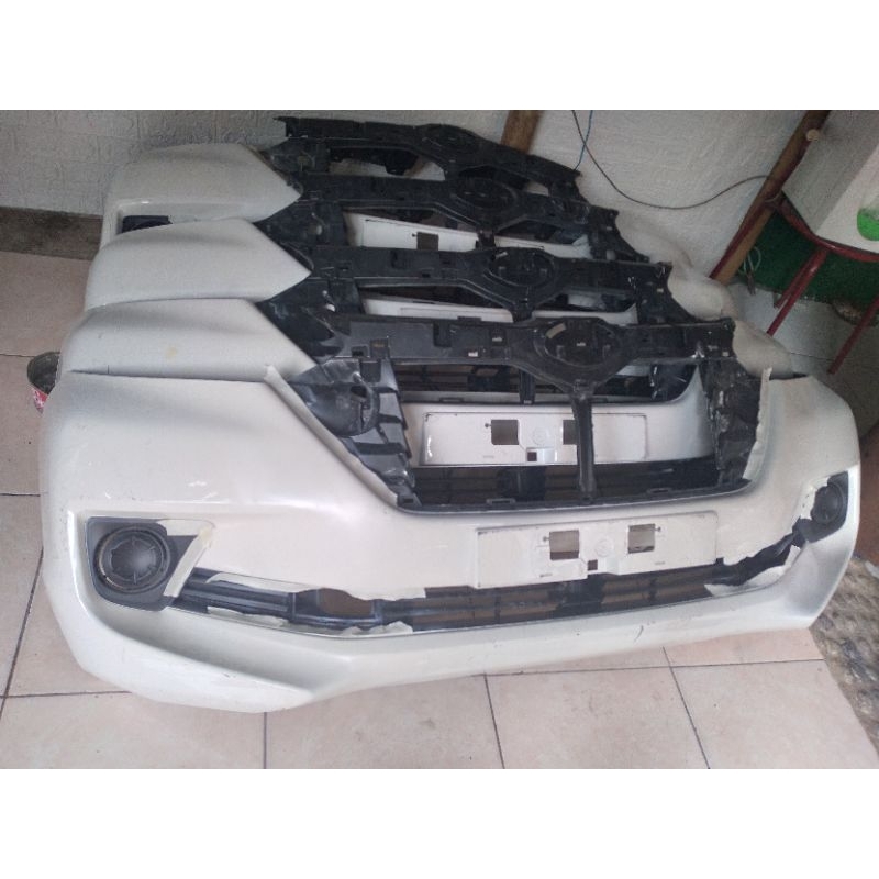 Jual Bemper Depan Toyota Avanza 2016,2017,2018 tipe G original | Shopee ...