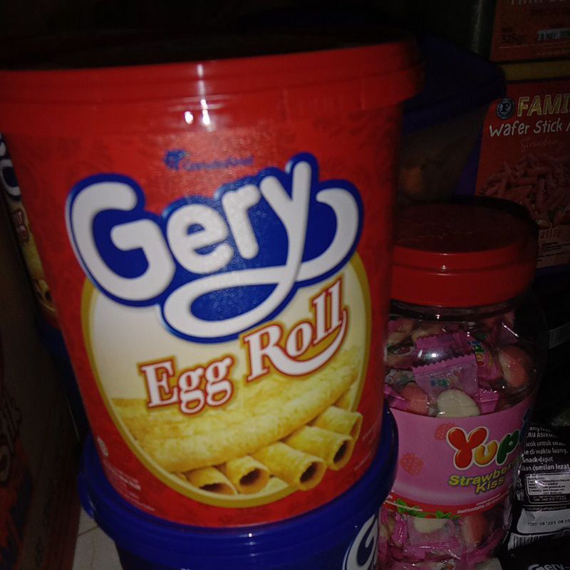 Jual Gery Butter Cookies Toples 300gr/Tango Wafer Kaleng | Shopee Indonesia
