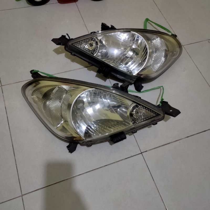 Jual headlamp innova 2005 2010 original genuine parts toyota | Shopee ...
