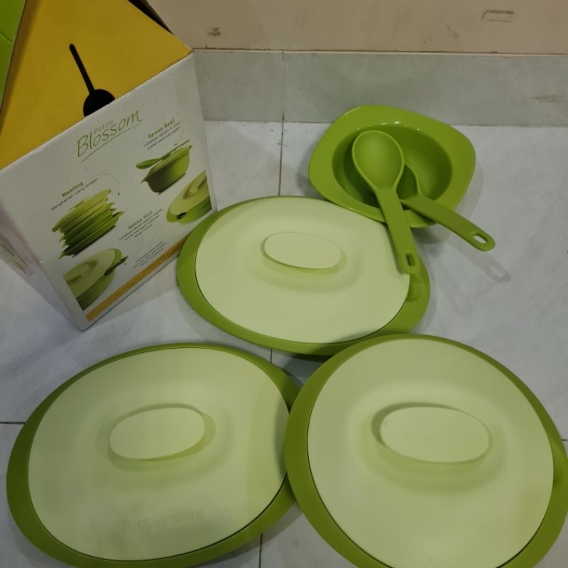 Jual TUPPERWARE Petite Blossom SET Hijau | Shopee Indonesia