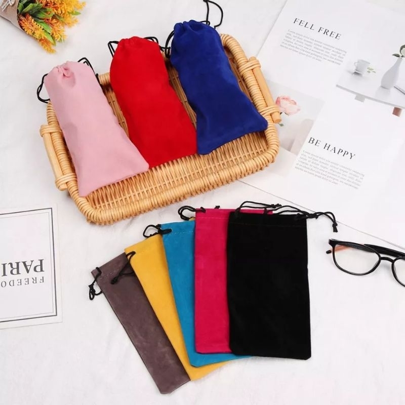 Jual Pouch serut drawstring pouch bahan bludru untuk tempat kacamata ...