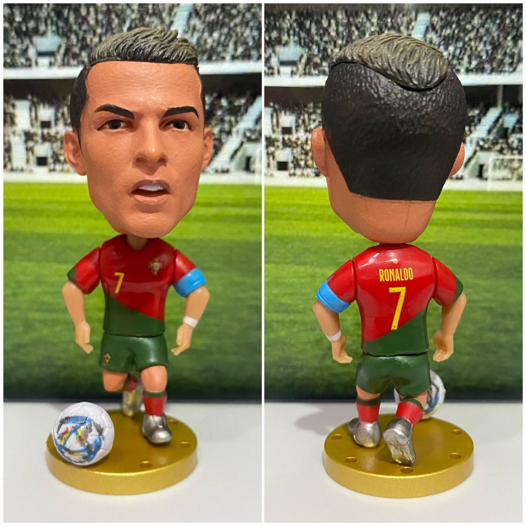 Jual Action Figure Bola Ronaldo merk Soccerwe Miniatur Figur Cristiano ... Jual Action Figure Bola Ronaldo merk Soccerwe Miniatur Figur Cristiano ...