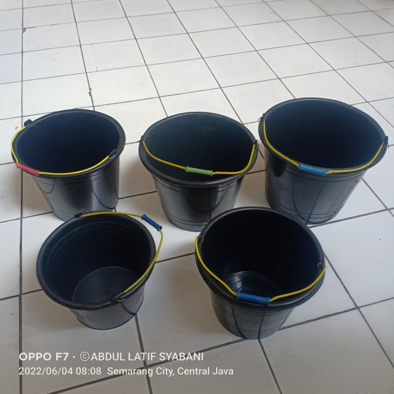 Jual Ember Timba Plastik Uk 16 18 20 24 26 Ember Cangkingan | Shopee ...