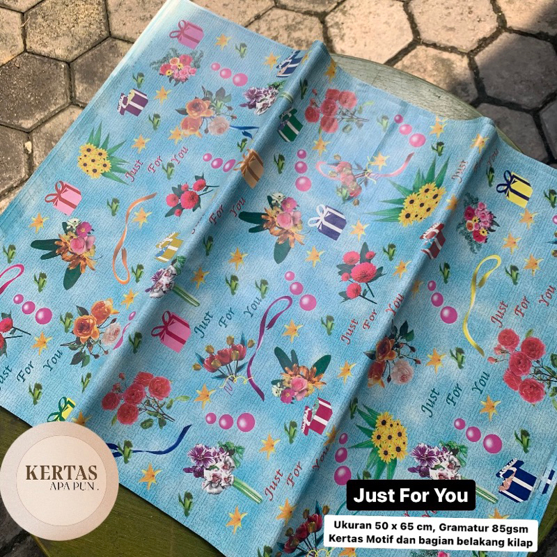 Jual Kertas Kado Kartun Motif Warna / Sampul Buku Murah Anak Dewasa ...