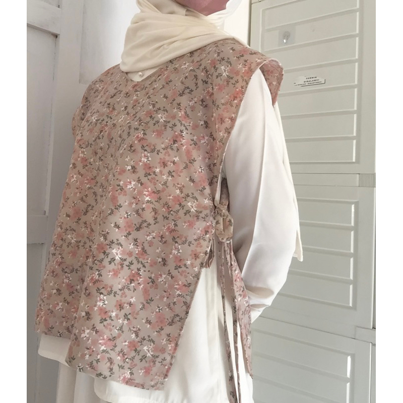Jual Vest katun/ vest kekinian/ hanum vest / crop top bunga/ vest bunga ...