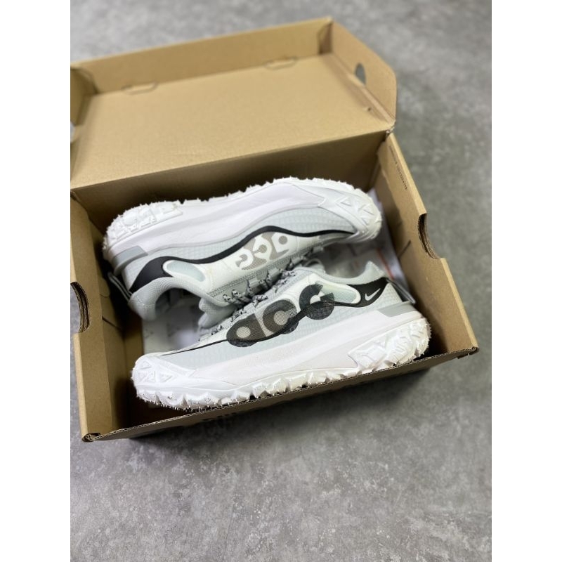 Jual Nike ACG Mountain Fly 2 Low ( DV7903-111 ) | Shopee Indonesia