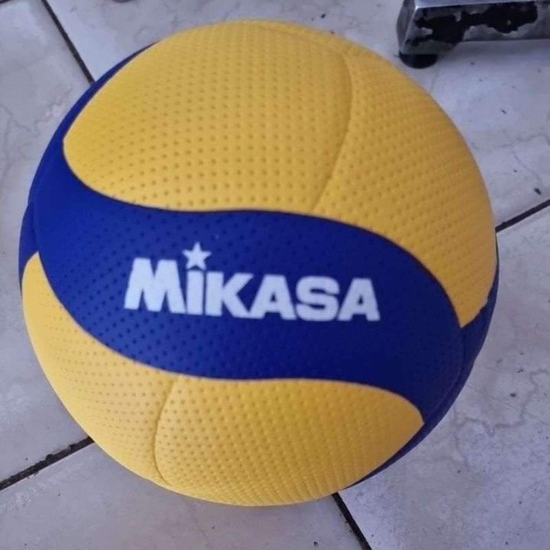 Jual bola volley mikasa v200w made in thailand | Shopee Indonesia