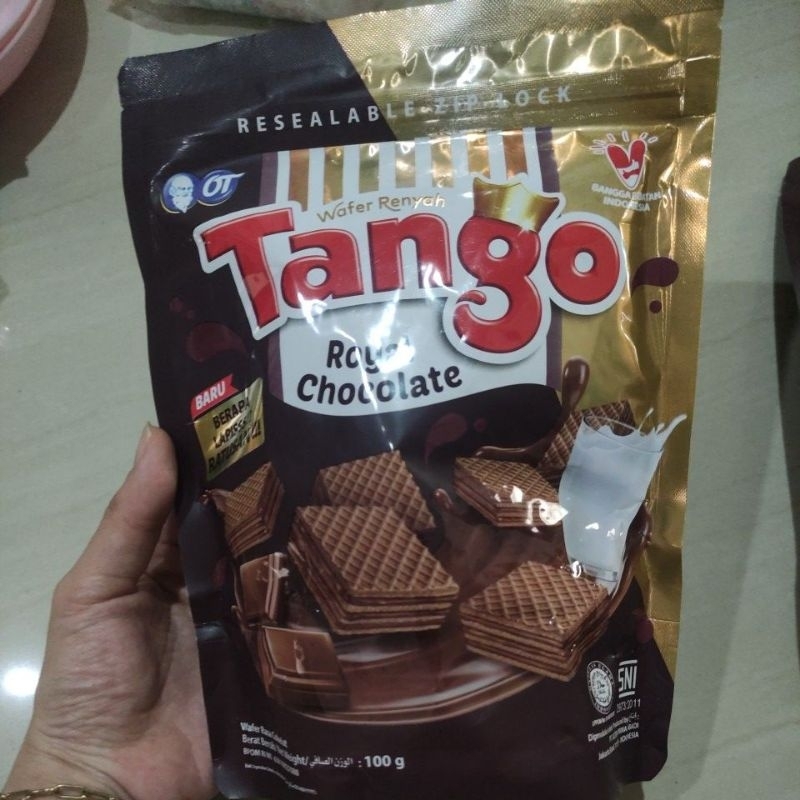 Jual Tango wafer pouch 100 gram royal chocolate | Shopee Indonesia