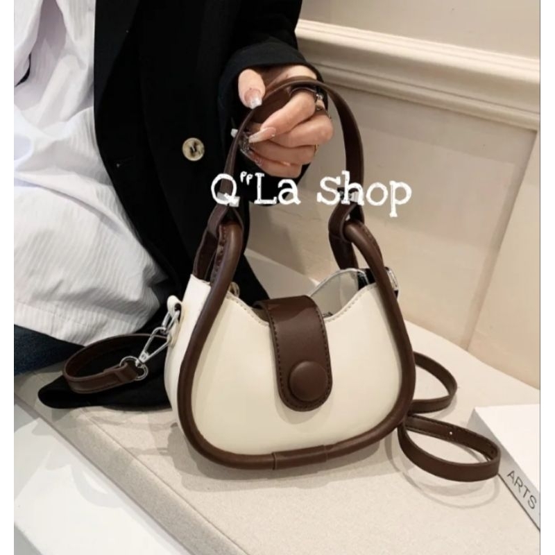 Jual TAS SELEMPANG WANITA,QILA SLING BAG,SHOLDERBAG,TAS WANITA VIRAL KEKINIAN | Shopee Indonesia