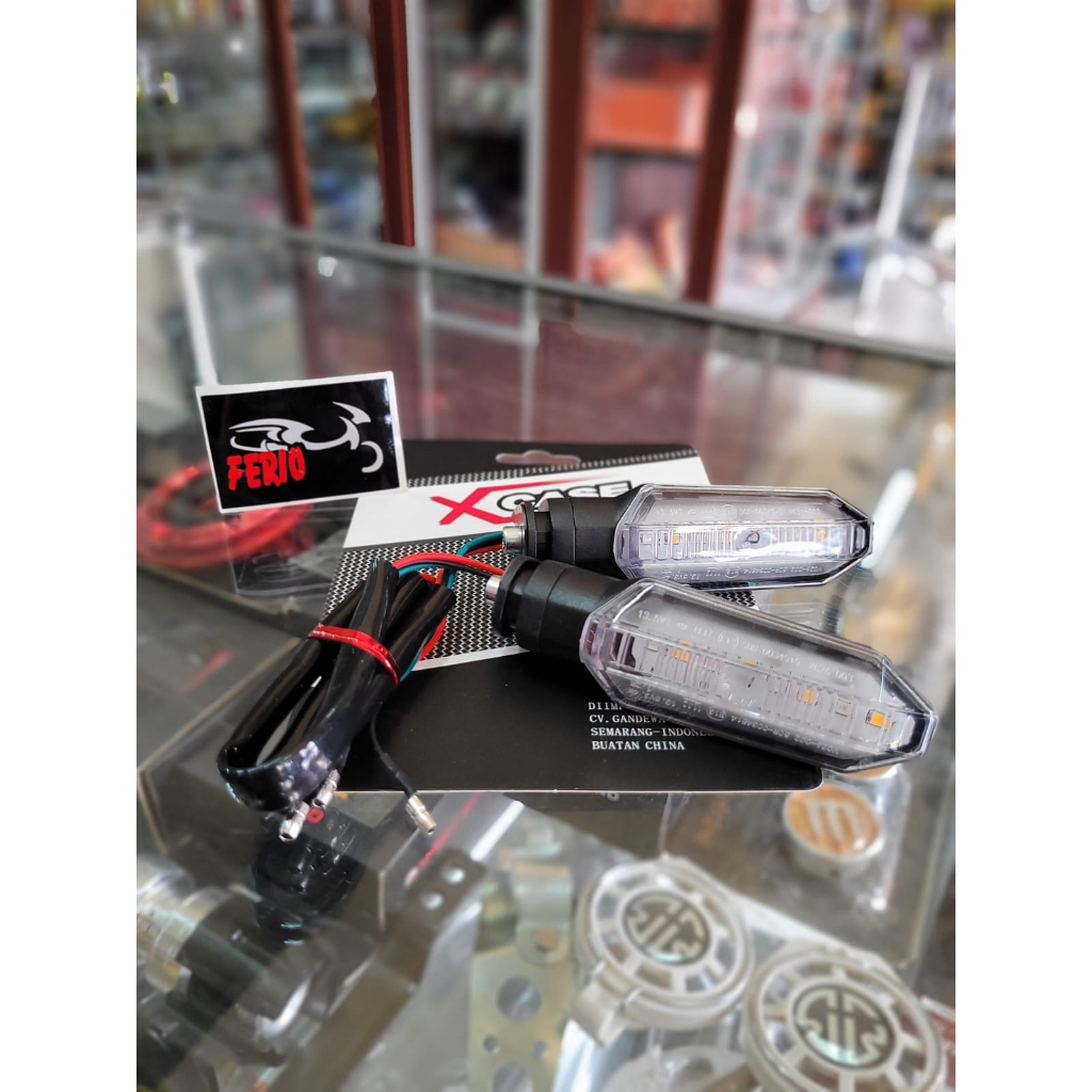 Jual Lampu Sen LED Running CB150 CBR150 Vario125 Vario150 merk Xcase ...
