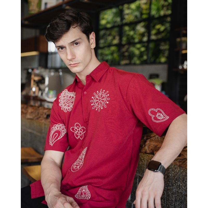 Jual Kemeja Bordir Pria NUC.ID Roman 04 (Merah) | Shopee Indonesia