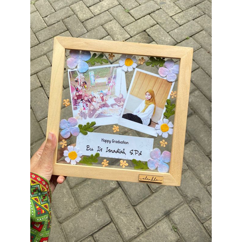 Jual FRAME WISUDA - PIGURA WISUDA - FRAME BUNGA ARTIFICIAL - KADO ...