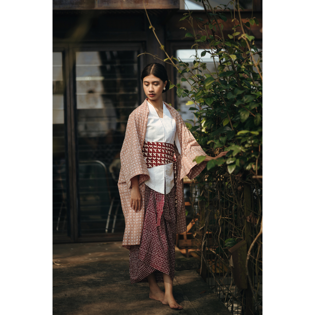 Jual Ragam Bentala - Amerta Outer Batik Truntum Salem | Shopee Indonesia