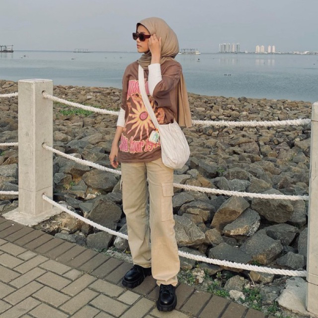 Jual EMILY CARGO JEANS PEANUT | Shopee Indonesia