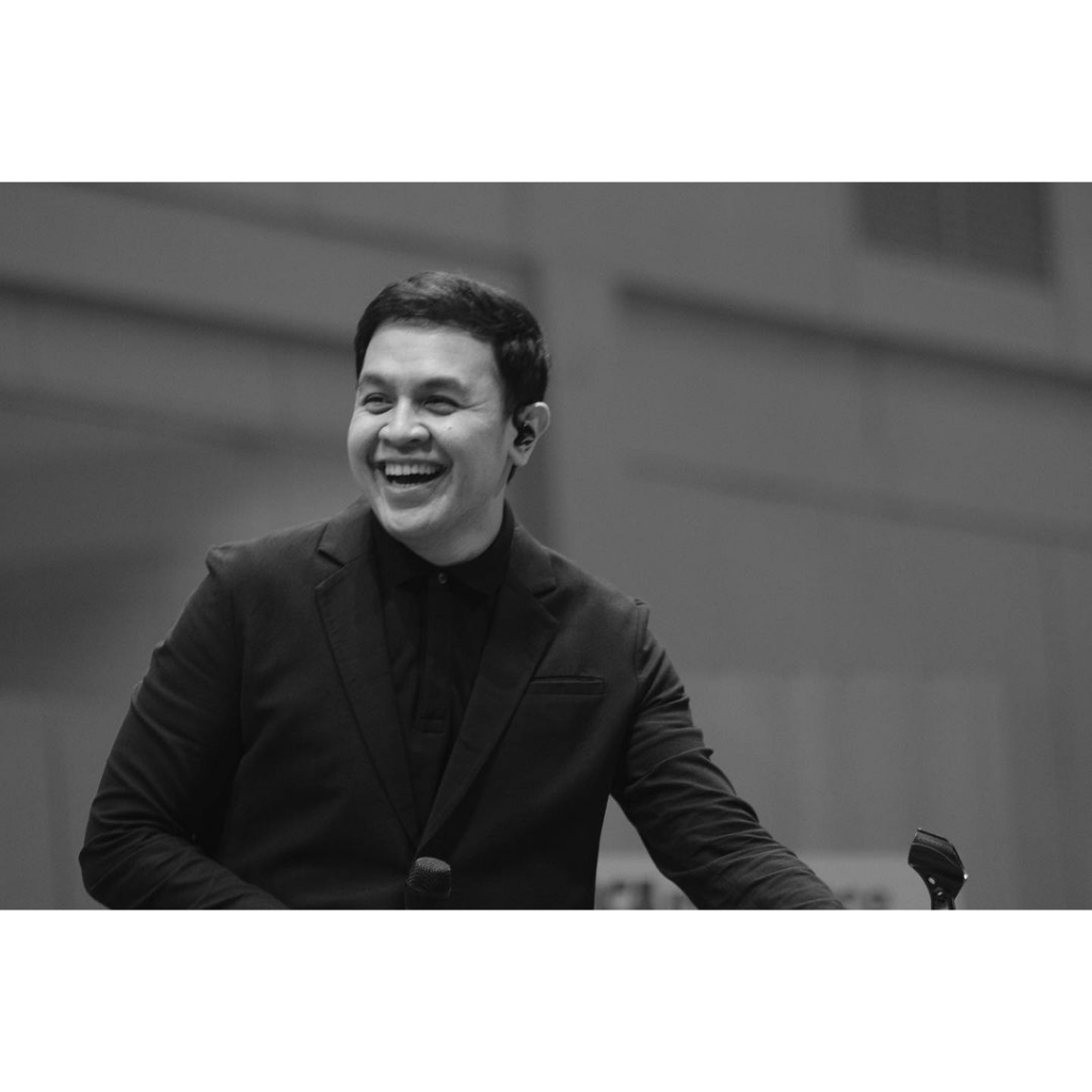 Jual poster dinding Tulus (bisa custom gambar) | Shopee Indonesia