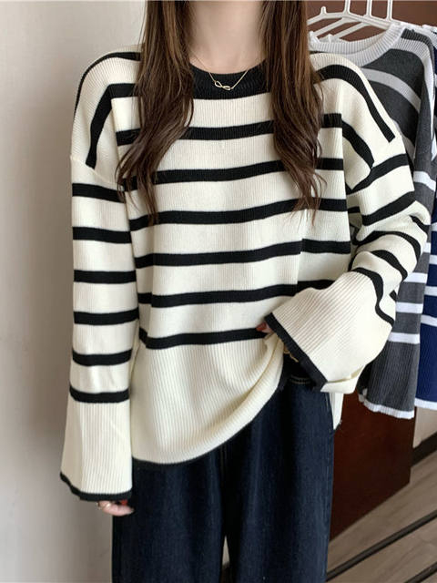 Jual SWEATER RAJUT WANITA HARU KNIT OVERSIZE/ATASAN RAJUT WANITA STRIP GARIS TERBARU | Shopee ...