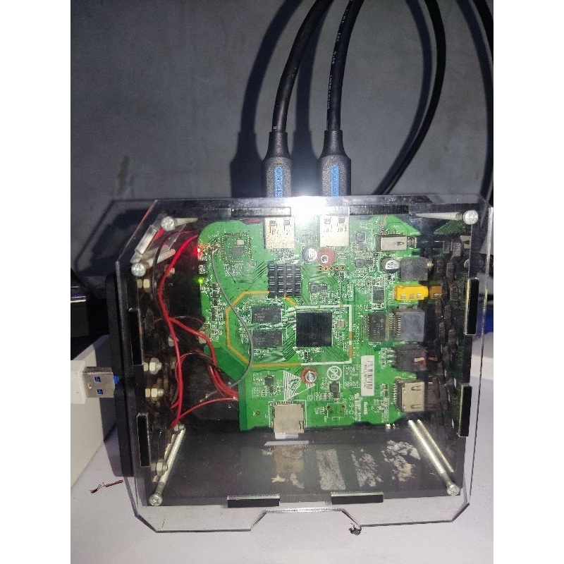 Jual Stb Hg680p dan modem rakitan L860 | Shopee Indonesia