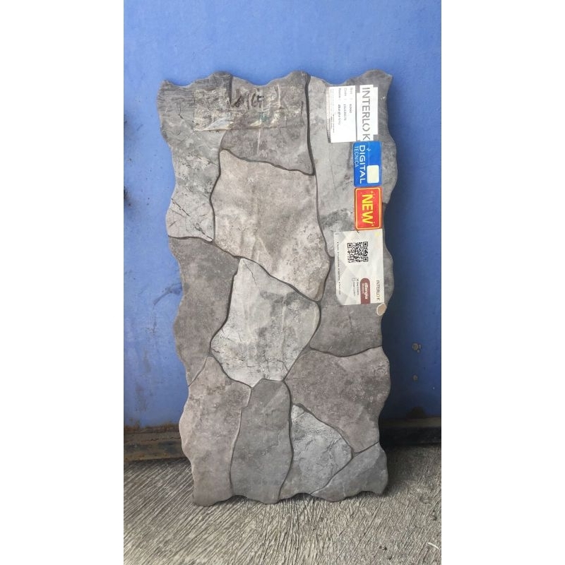 Jual Keramik Dinding 30x60 (Kasar) Timbul Roman Interlock / Roman ...