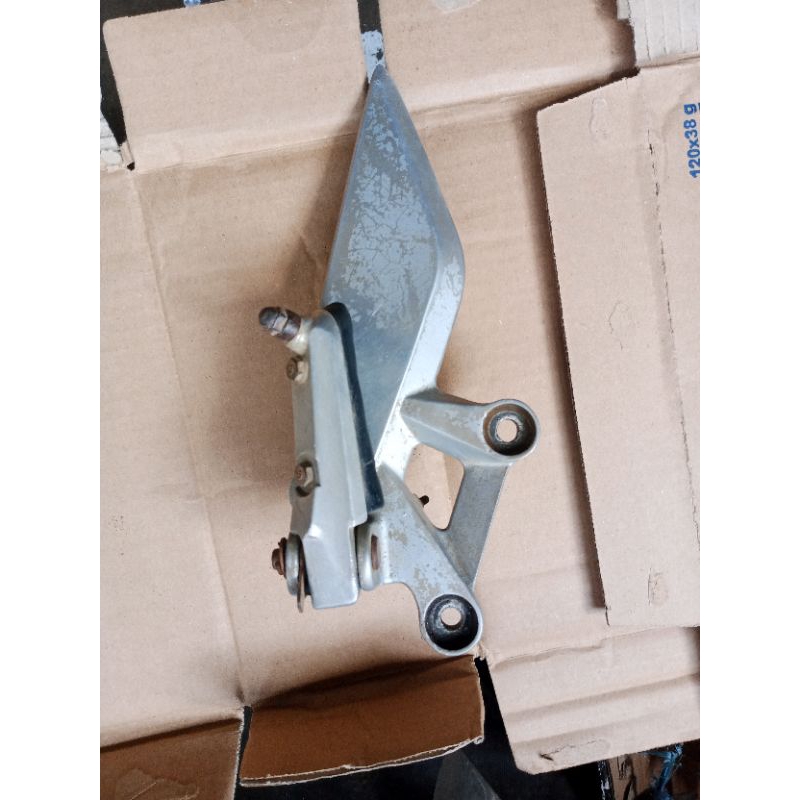 Jual step depan Kanan Honda CB150R copotan motor | Shopee Indonesia