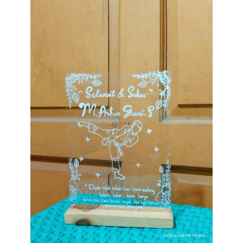 Jual Kado akrilik Custum Silat. Kado Silat Akrilik. | Shopee Indonesia