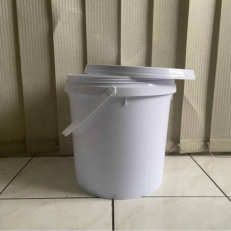 Jual Ember plastik 15 liter Pail 15 liter (18KG) WHITE BLUEISH | Shopee ...