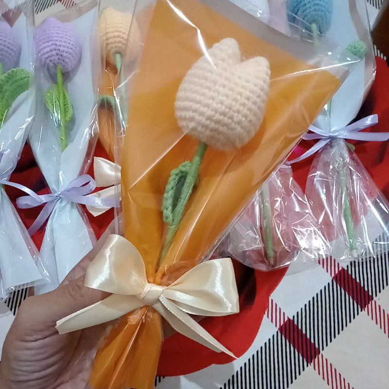 Jual single buket mini/bouquet bunga rajut/buket wisuda | Shopee Indonesia
