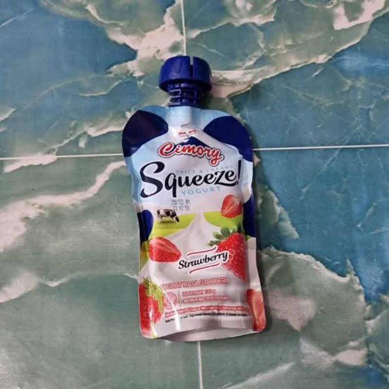 Jual Cimory Yoghurt Squeeze Strawberry 120gram (2pcs) | Shopee Indonesia