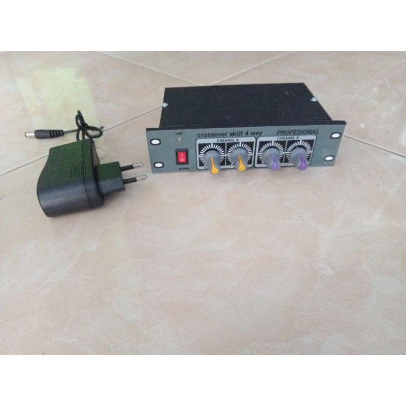Jual crossover aktif 2/4 way 12 volt+ adaptor bisa juga buat crossover ...