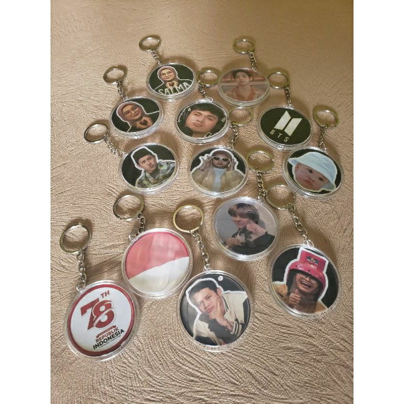 Jual Gantungan Kunci Akrilik (2 sisi Custom) | Shopee Indonesia Jual Gantungan Kunci Akrilik (2 sisi Custom) | Shopee Indonesia