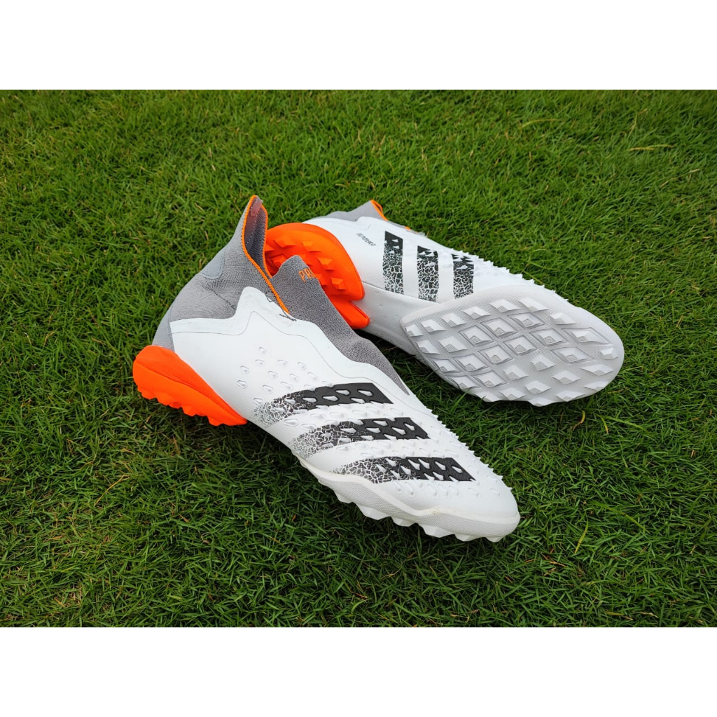 Jual Sepatu Futsal Adidas Predator Freak+ laceless TF turf tapak gerigi ...