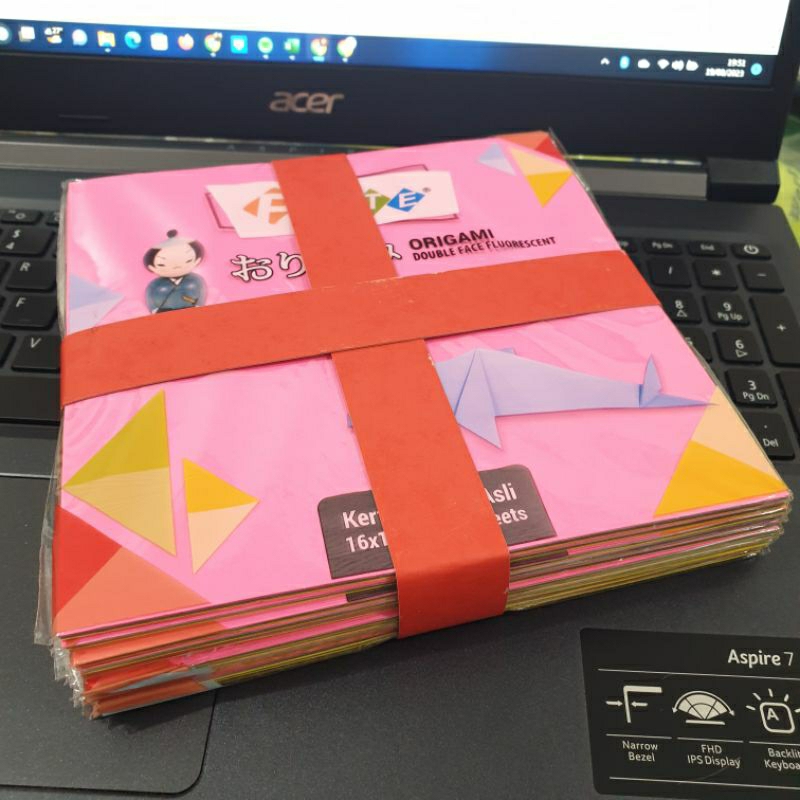 Jual 1 Pak Kertas Lipat Origami Size 16 x 16 | Shopee Indonesia