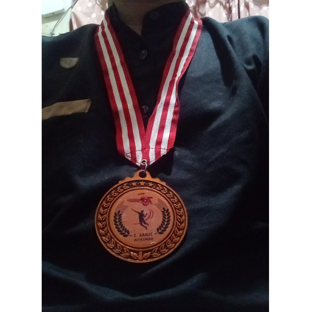 Jual Medali costum Warna Emas Perak Perunggu (minimum order 3 pcs) Plus ...