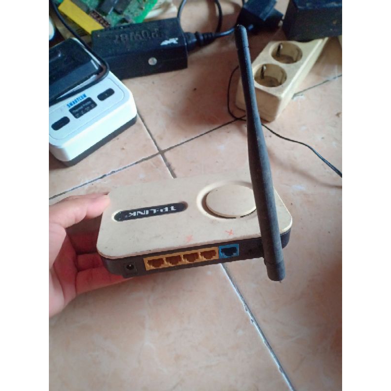 Jual Router minus masih layak pakai bisa di jadikan acess point cek ...