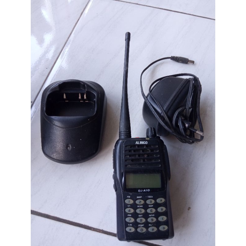 Jual walkie talkie/handy Talki/Alat Komunikasi | Shopee Indonesia
