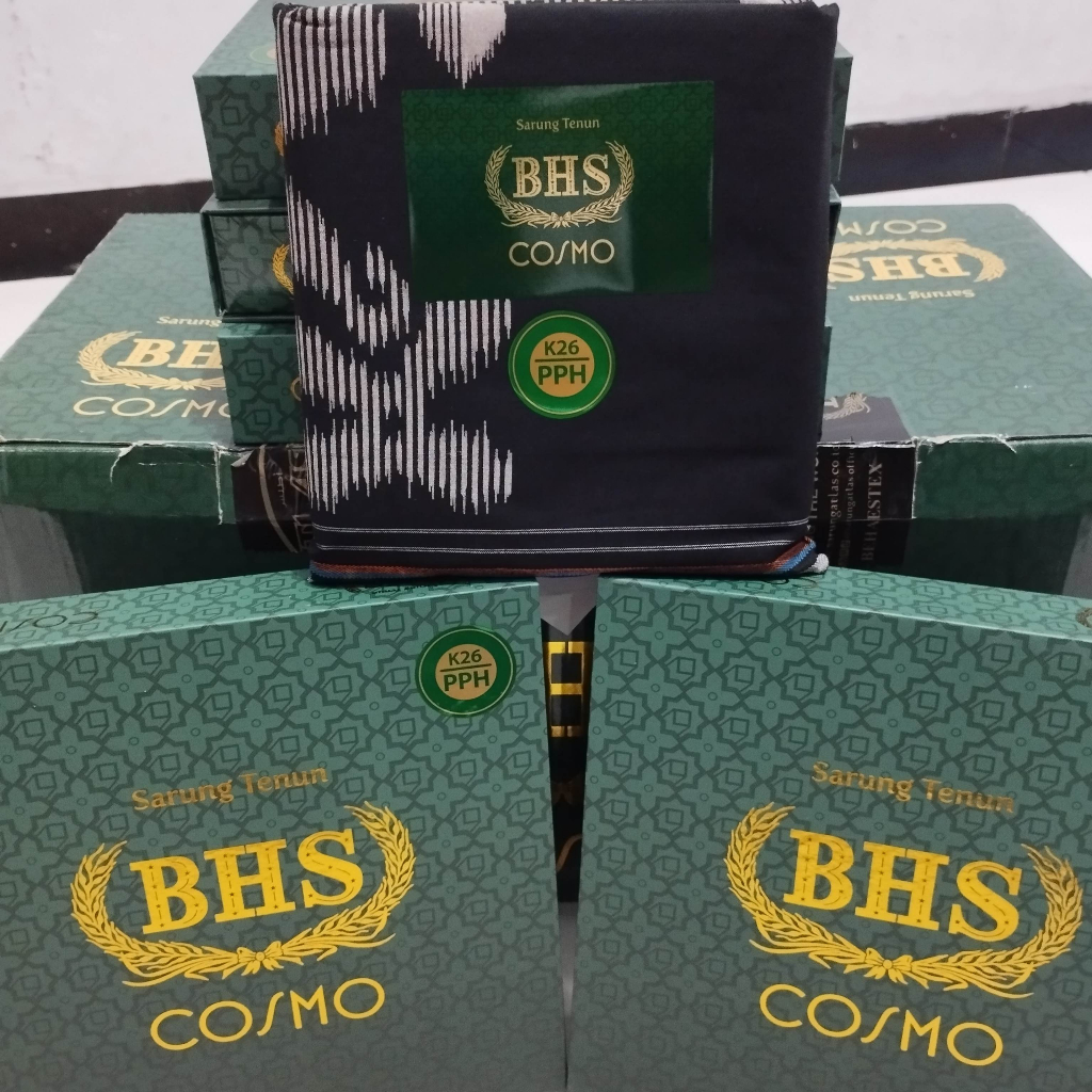 Jual Sarung BHS Cosmo Grade Gold Silver warna Hitam dan Putih | Shopee ...