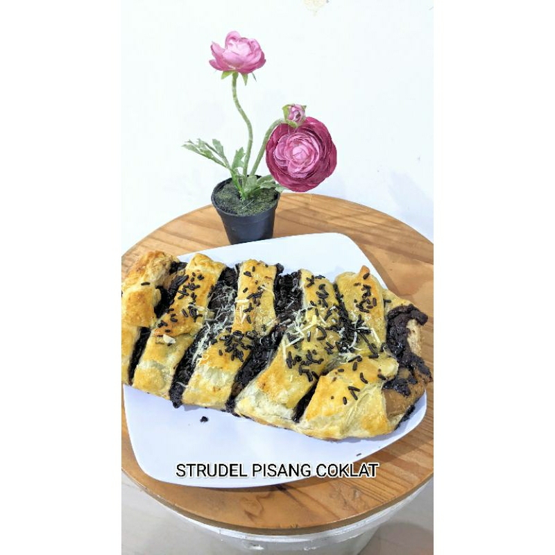 Jual Strudel Pisang Coklat Premium | Shopee Indonesia