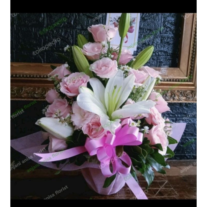 Jual karangan bunga meja mawar mix lily/bunga asli/kado | Shopee Indonesia