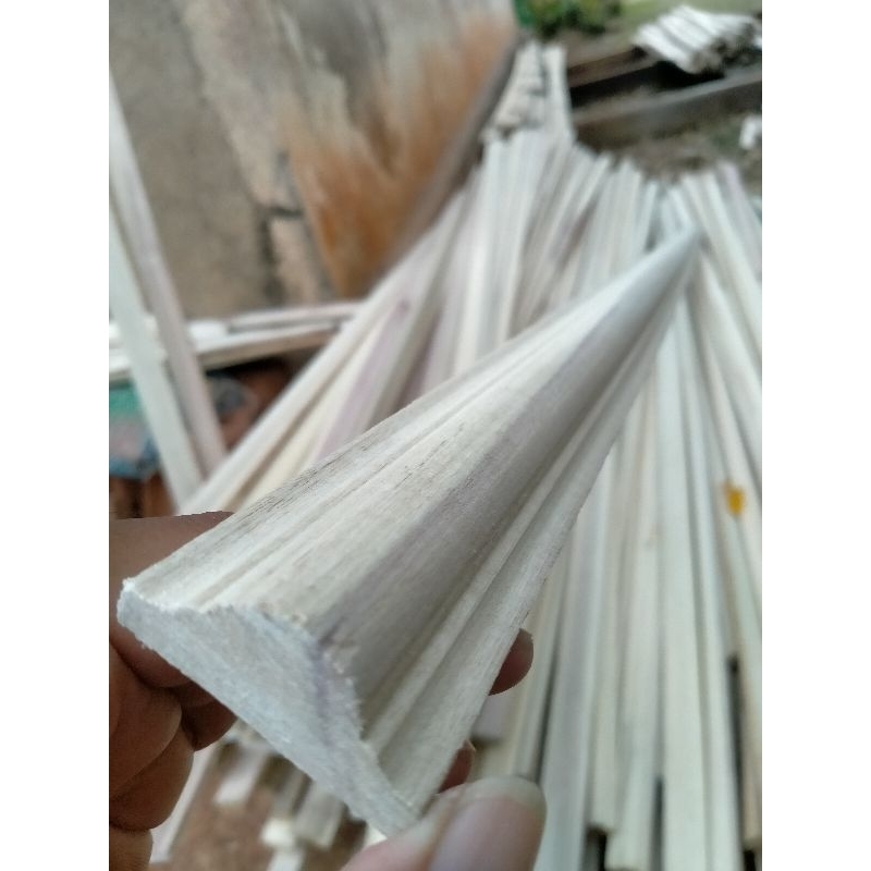Jual MOULDING KAYU LEBAR 4 CM PANJANG 2 METER | Shopee Indonesia