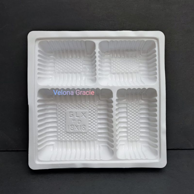 Jual Sekat Mika 18x18 isi 50 pcs Putih Susu Sekat 4 | Shopee Indonesia