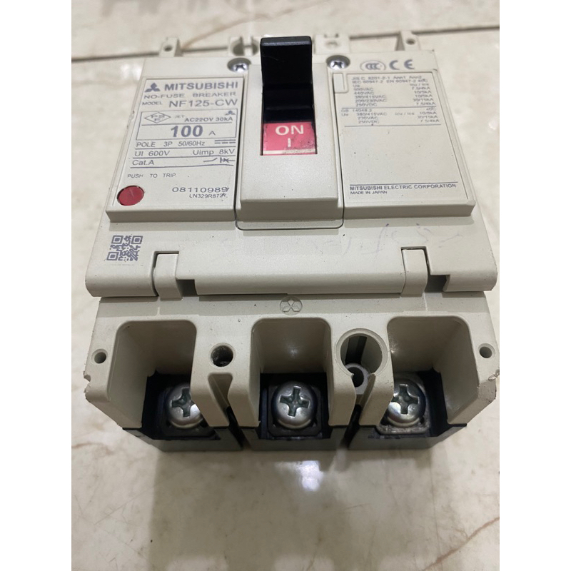 Jual MCCB MITSUBISHI NF125-CW 100A , 125A 3poll mulus 99% | Shopee Indonesia